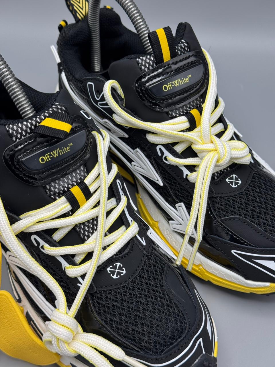 Off-White Low Tech Runner – Driftstore